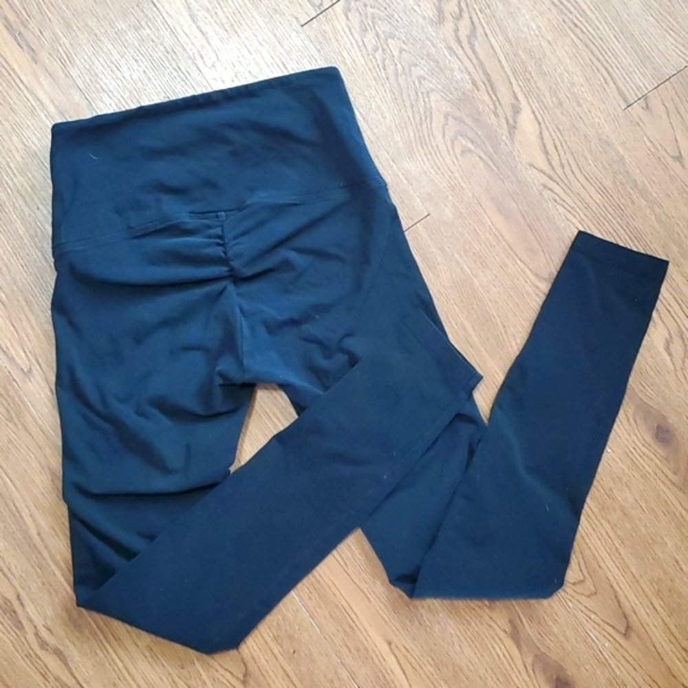 2019 Victoria's Secret Pink Yoga Scrunch Butt Black L… - Gem